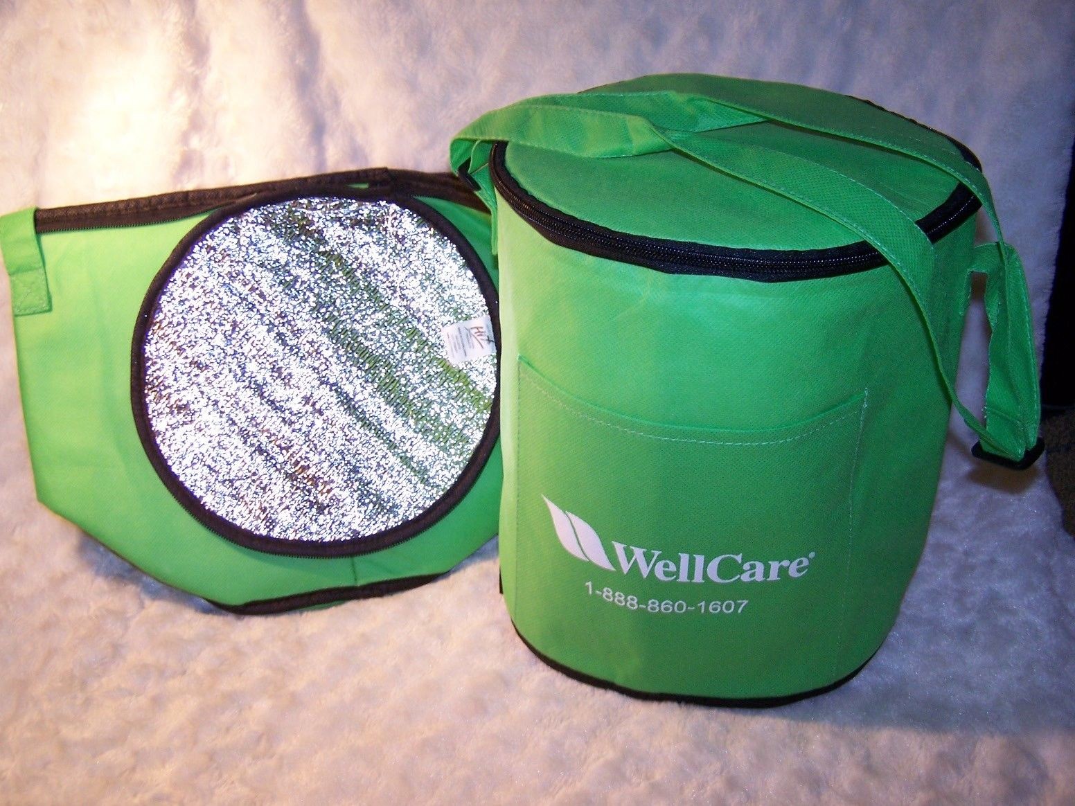 2 Lot Green Circular Round Fabric Insulated Cooler Bag 11" H x 9" D ...